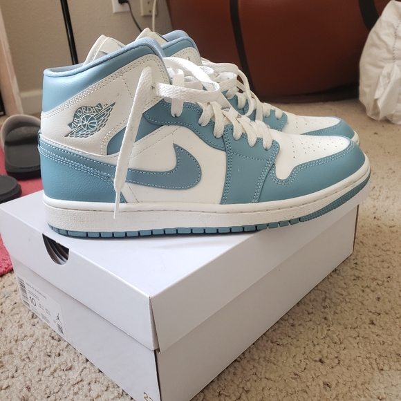 Nike | Shoes | Wmns Air Jordan Mid Unc | Poshmark